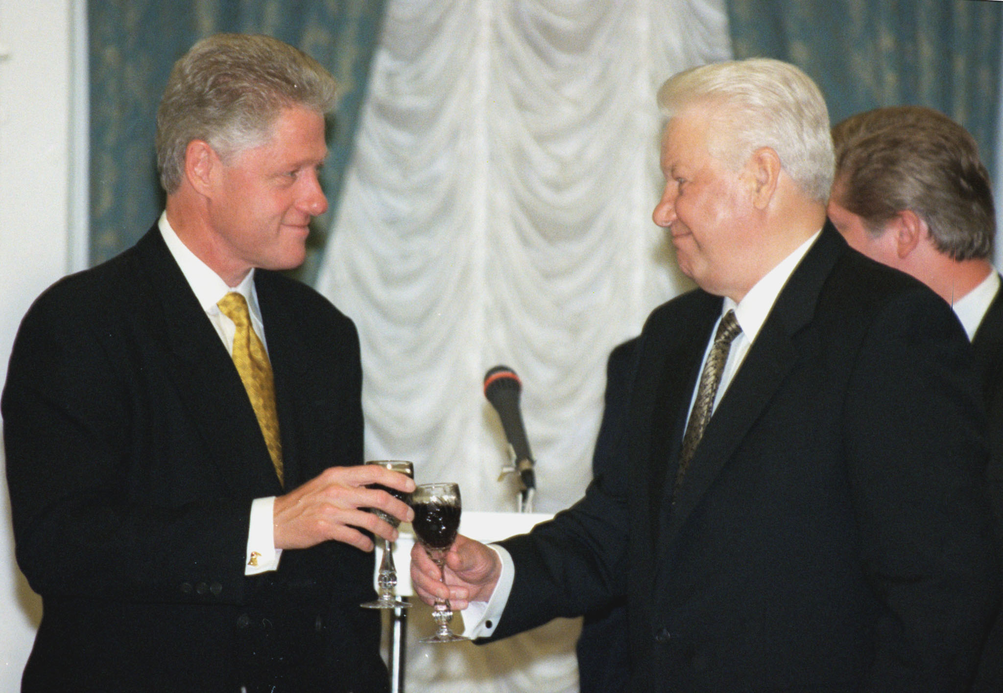 Zapisy rozmów Jelcyn-Clinton. Polska aneksja Białorusi, tańce z ...