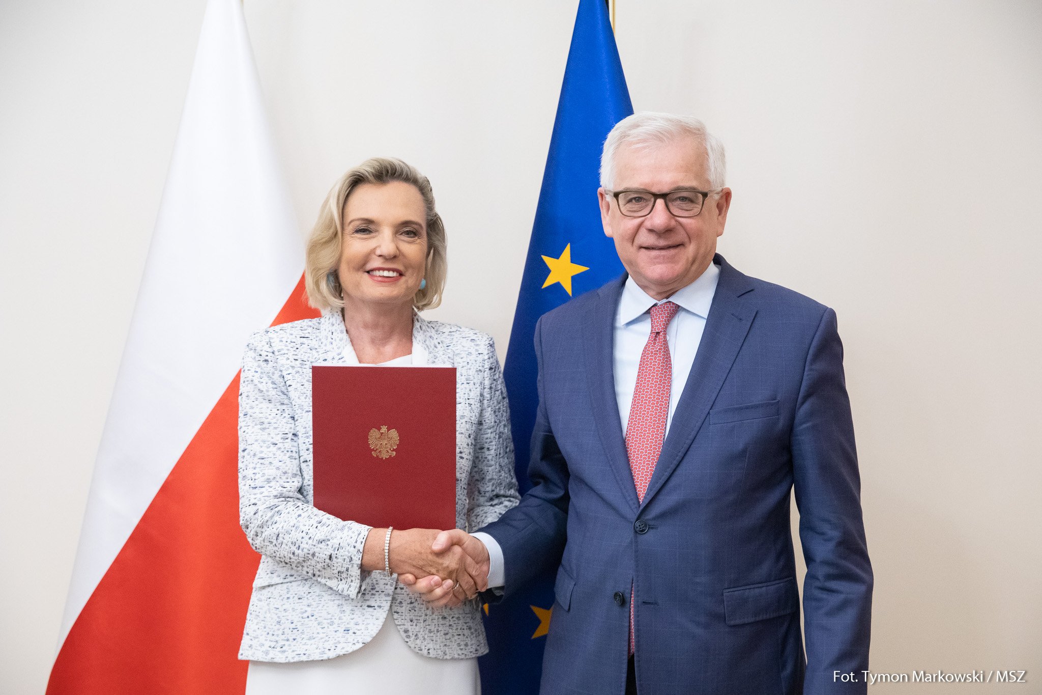 Anna Maria Anders odebrała nominację na stanowisko ambasadora Polski we ...