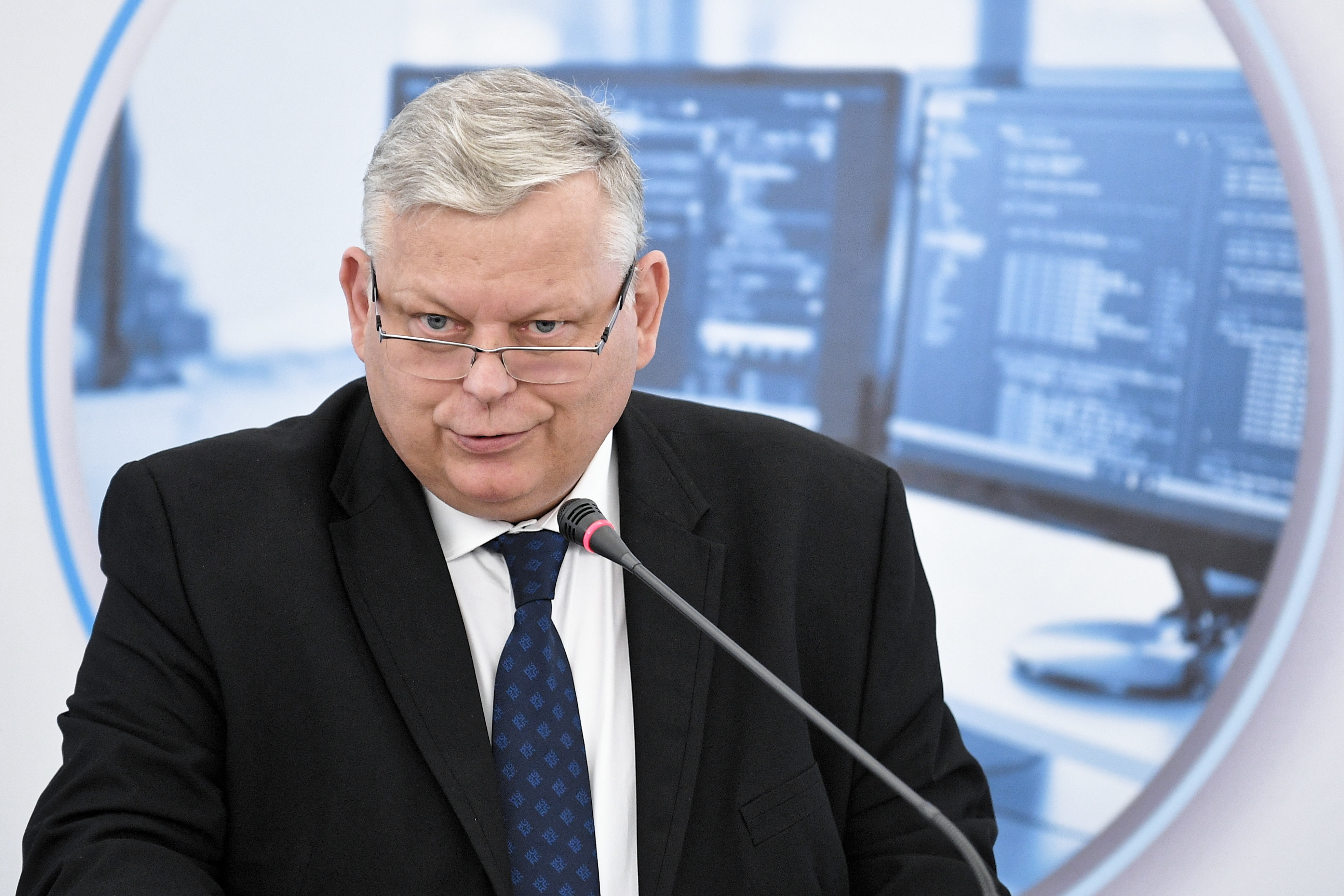 Marek Suski się broni. Wskazuje na Roberta Lewandowskiego - WP Wiadomości
