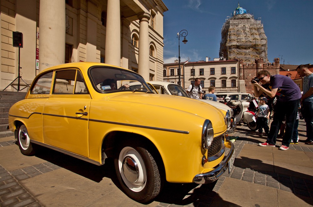 Modele kultowych aut PRL-u. Gratka dla syna i ojca - WP Moto